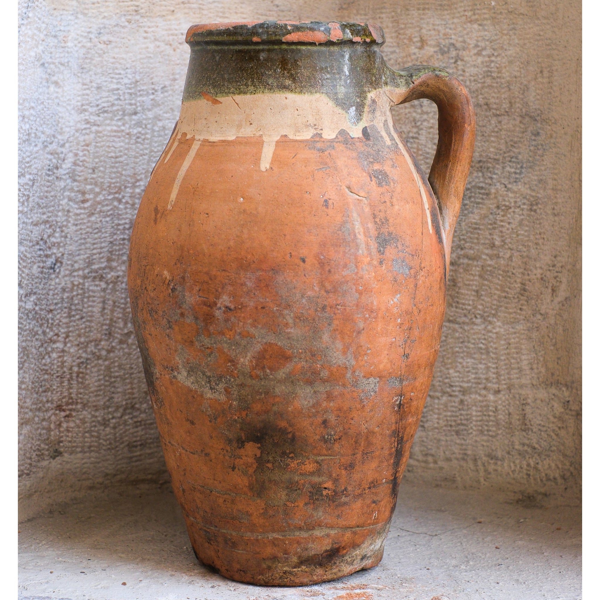 Olive Jar 304 (14x27) – Zuma Imports