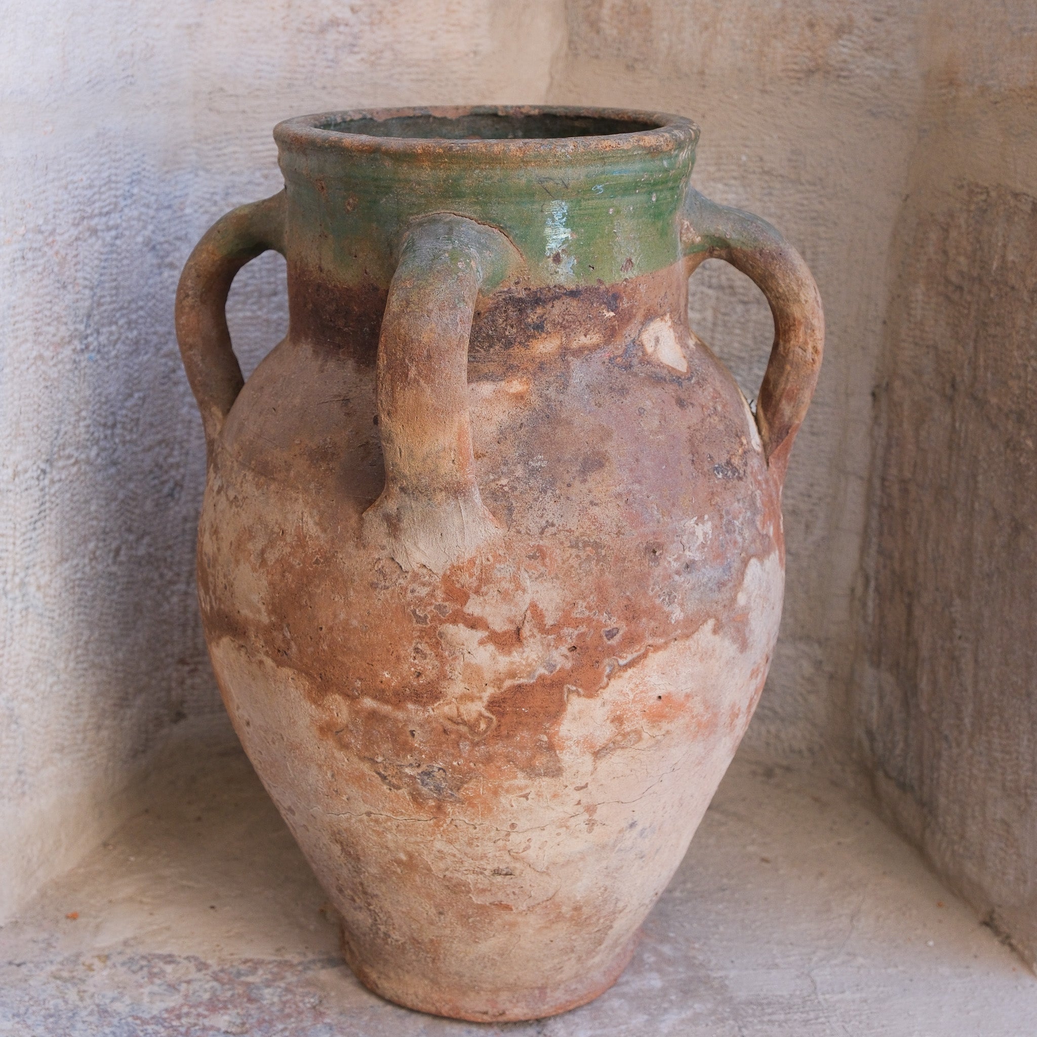 Olive Jar 657 (17x36) – Zuma Imports